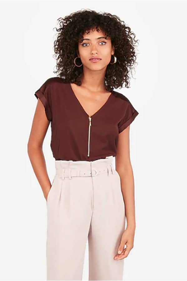 Exposed Zipper—How to Wear the Exposed Zipper Stylishly