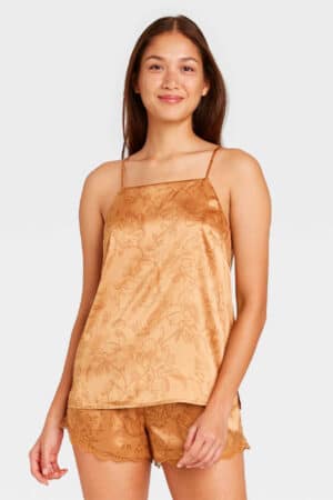 Valentine's Lingerie: 7 Pieces You'll Both Love • Budget Fashionista